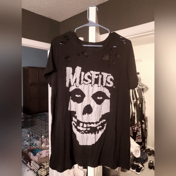 torrid | Tops | Misfits Logo Distressed Graphic Tunic Top | Poshmark